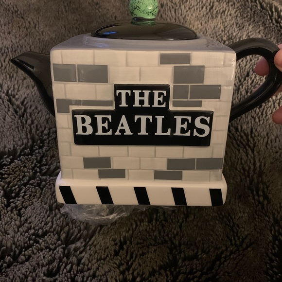 The Beatles | Kitchen | New In Box Beatles Abbey Road Sculpted Ceramic ...